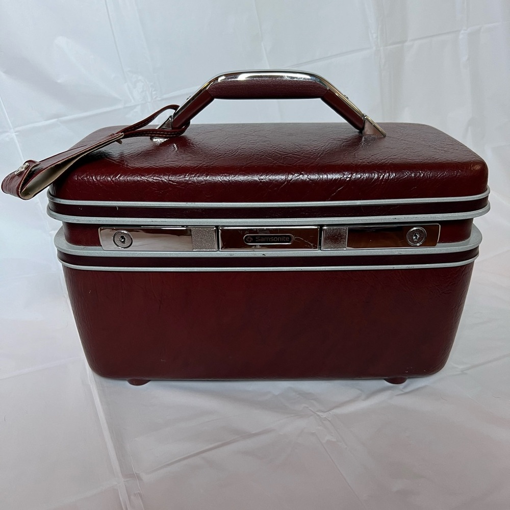 Vintage Samsonite Silhouette Red Burgundy Cosmetic Ca… - Gem
